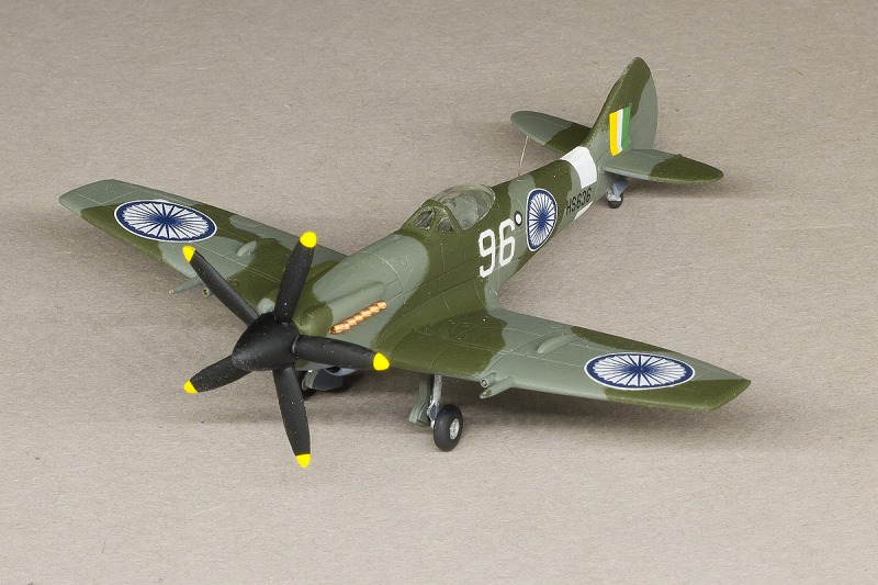Supermarine Spitfire FR Mk.XVIII, Mark I Models 1:144 von Marco Coldewey